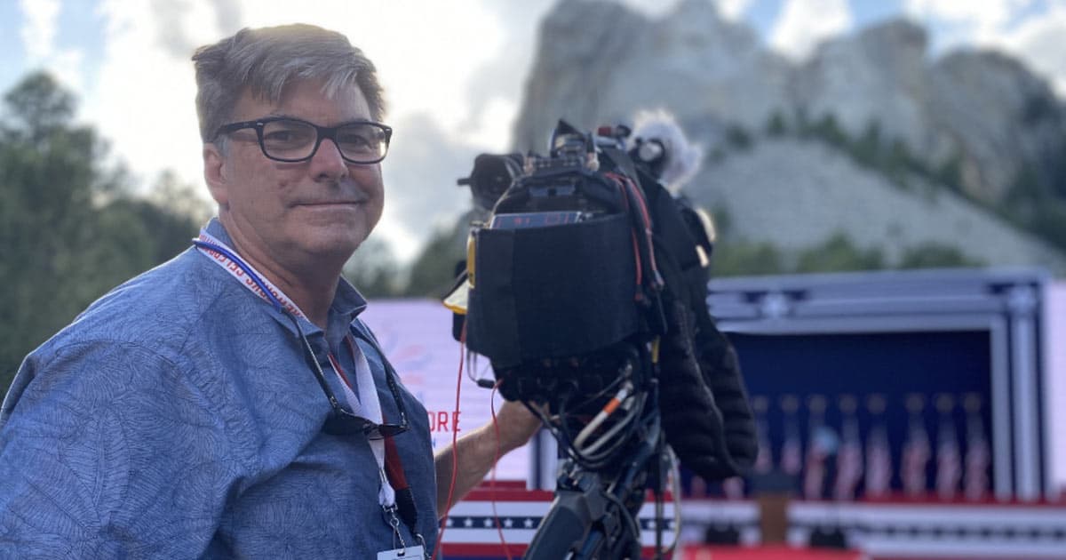 Veteran Fox News Cameraman Craig Savage Dies - Slay News