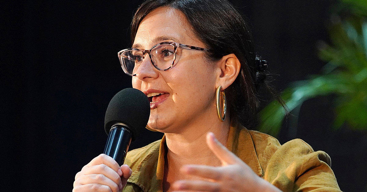 CBS News Staffers Ordered to Treat Democrats and Republicans Equally as ...