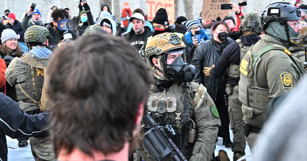 Leftist Bites CBP Agent's Finger Off During Minneapolis Rioting - Slay News